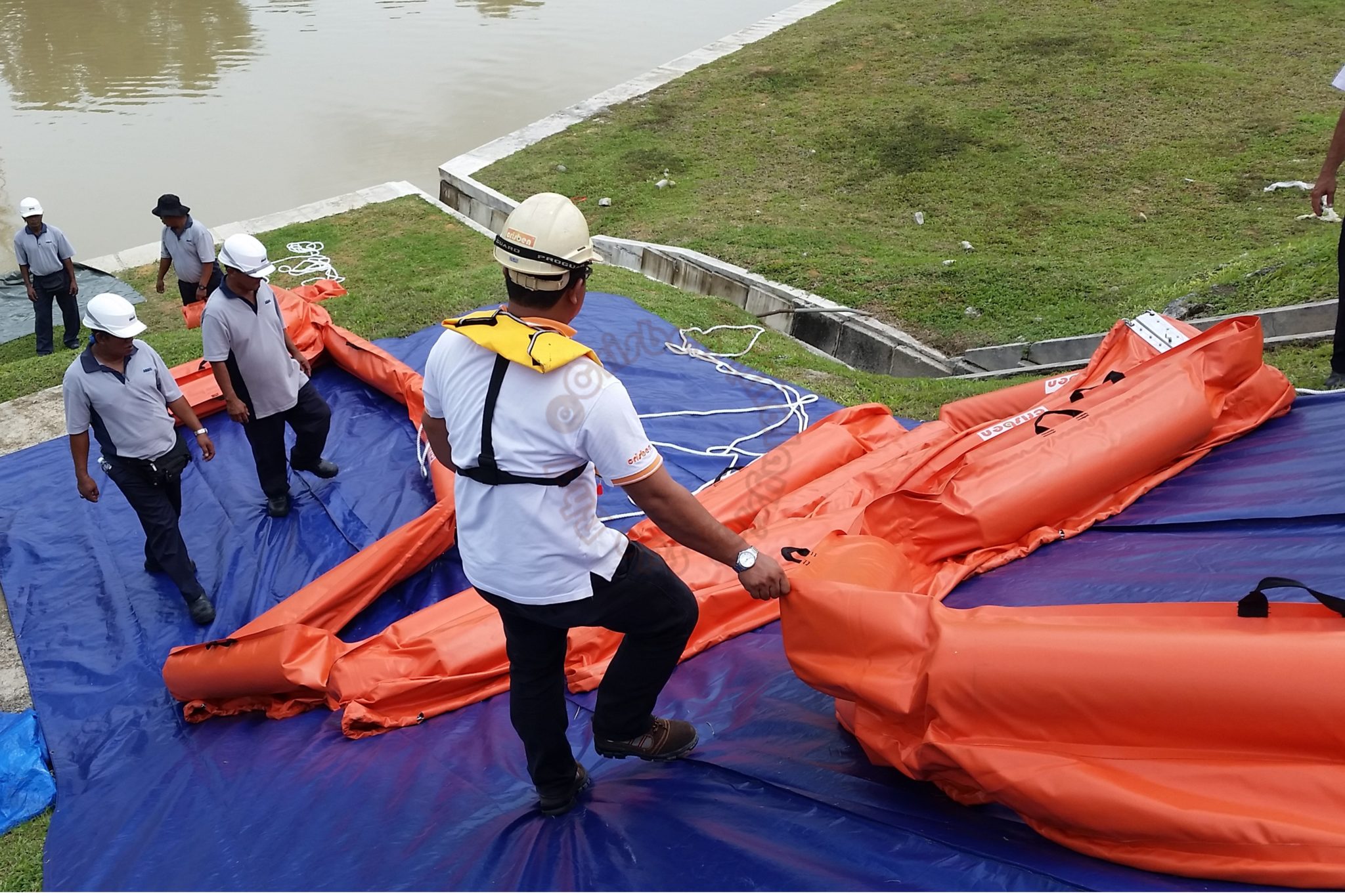 Eco Containment Booms - Crisben Malaysia Sdn Bhd